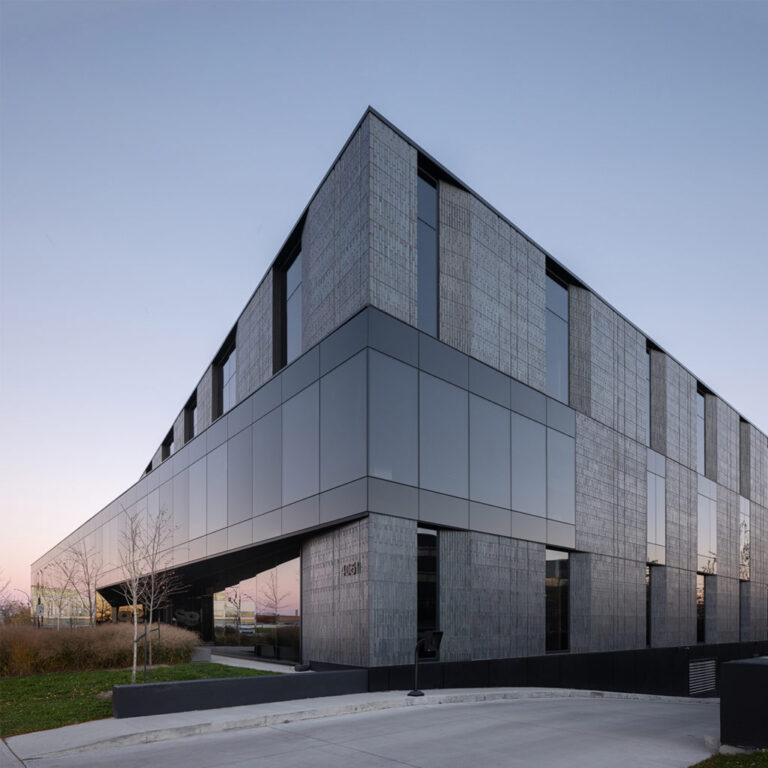 Glass facades: solutions and variations available to architects