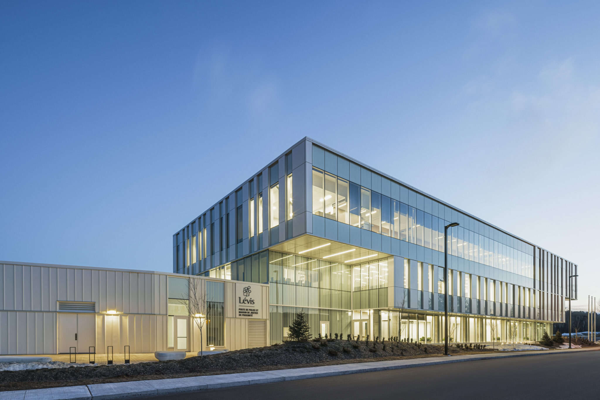 10 Curtain Wall Architecture Project Inspirations | Stekar